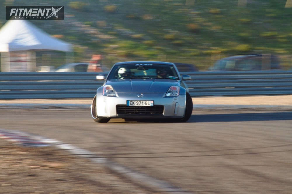 2003 Nissan 350Z Touring with 18x10.5 Work Equip E05 and Achilles ...