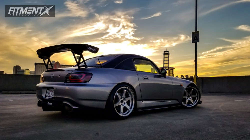 2004 Honda S2000 Base with 18x9.5 Varrstoen Es2 and Dunlop 225x40 on ...