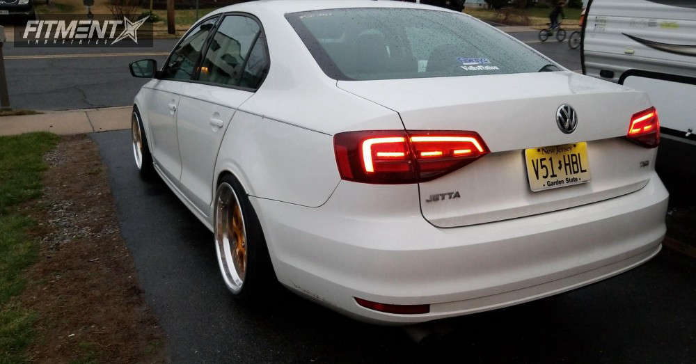 2016 Volkswagen Jetta SE with 18x9.5 Avant Garde F111 and Continental ...