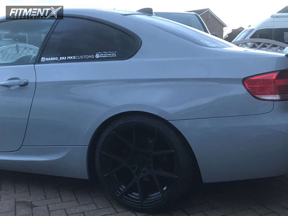 2007 BMW 325i Base with 19x8.5 Rotiform Kps and Kumho 245x35 on ...