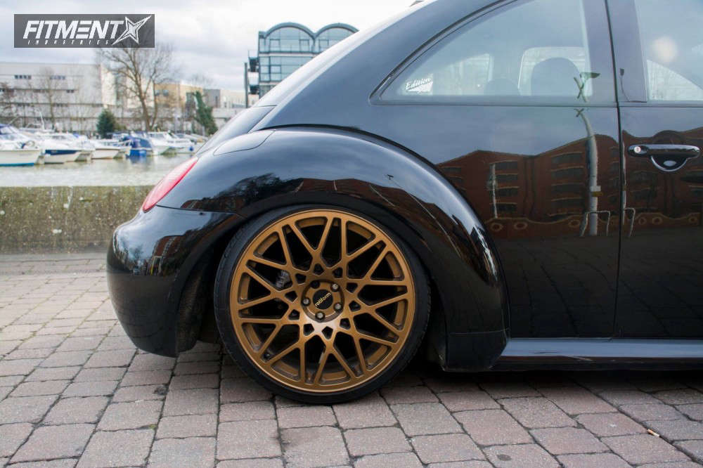 2005 Volkswagen Beetle GL with 19x8.5 Rotiform Blq and Nankang 215x35 ...