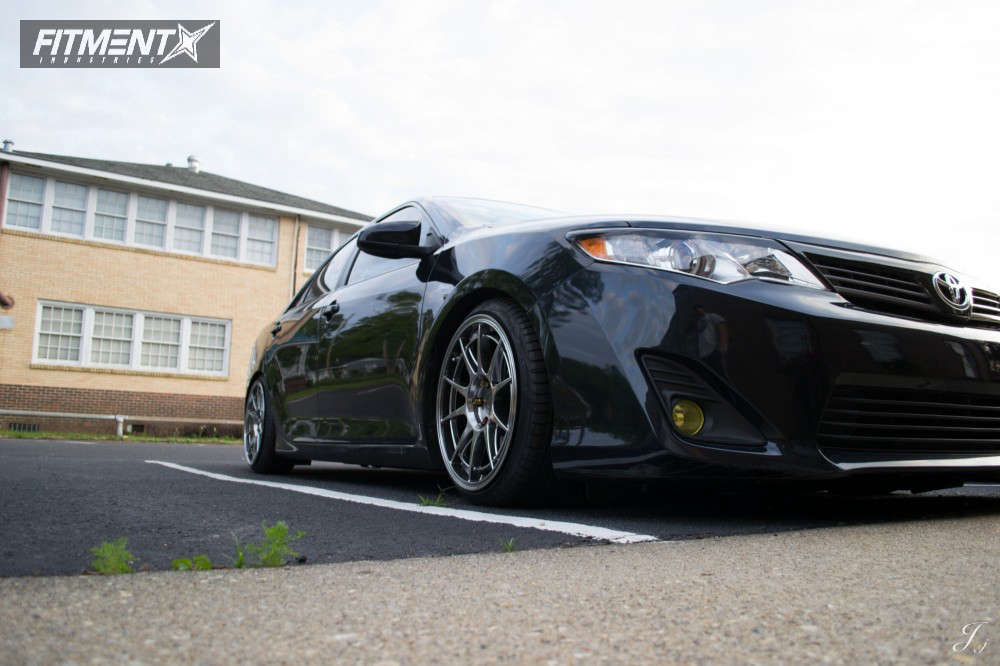 2014 Toyota Camry SE Sport with 18x8.5 ESR Sr13 and Accelera 205x40 on ...