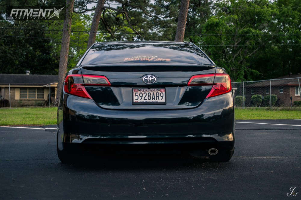 2014 Toyota Camry SE Sport with 18x8.5 ESR Sr13 and Accelera 205x40 on ...