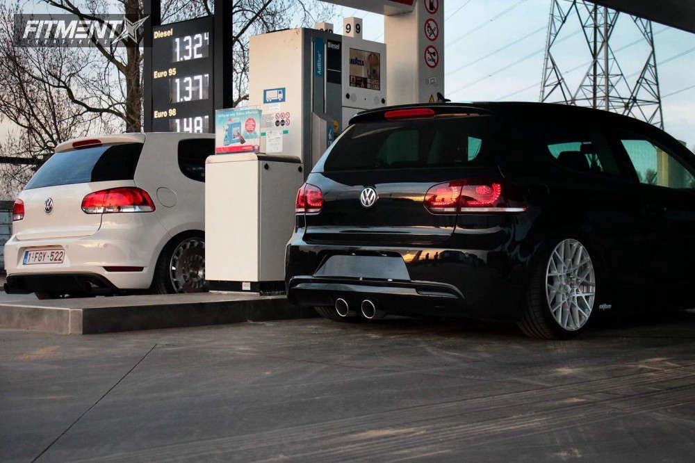 2010 Volkswagen Golf R Base with 18x8.5 Rotiform Blq and Kumho 215x35 ...