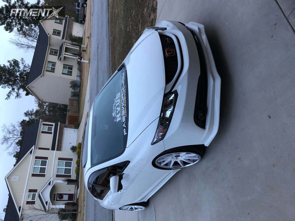 2015 Honda Civic Si with 19x9.5 Avant Garde F421 and Nitto 225x35 on ...