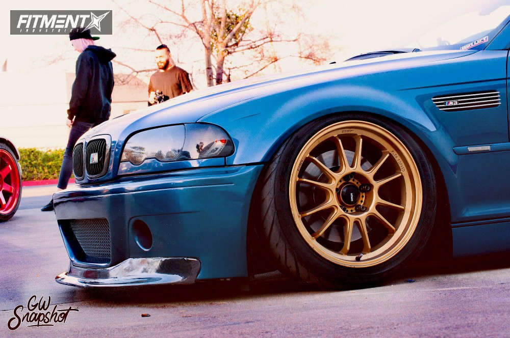 2004 BMW M3 Base with 18x9.5 Konig Hypergram and Federal 245x45 on Air ...
