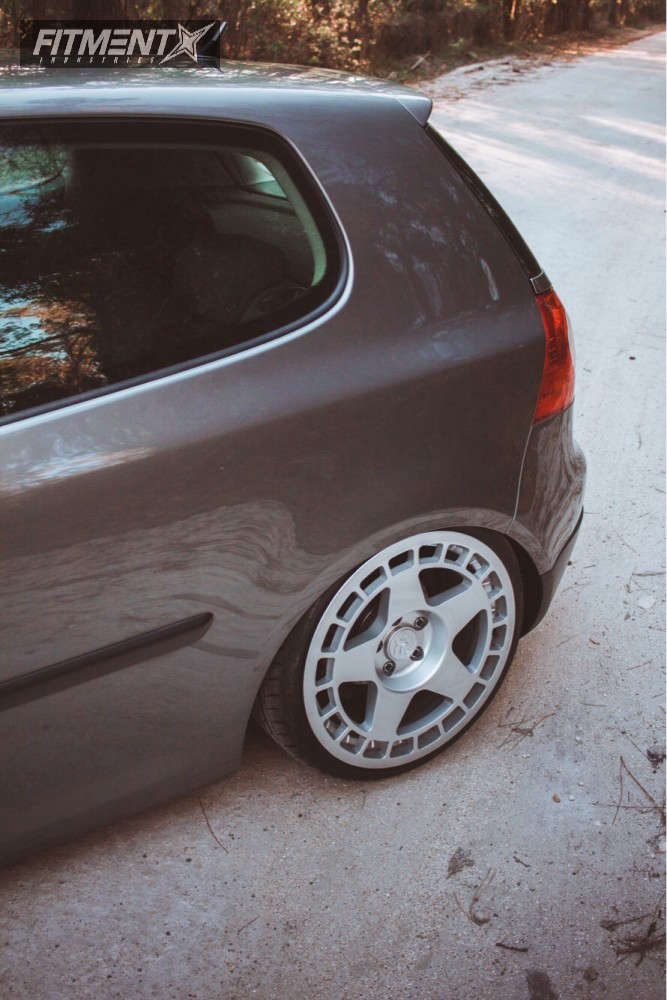 2007 Volkswagen Rabbit 2.5 with 18x9 Fifteen52 Turbomac and Nankang ...