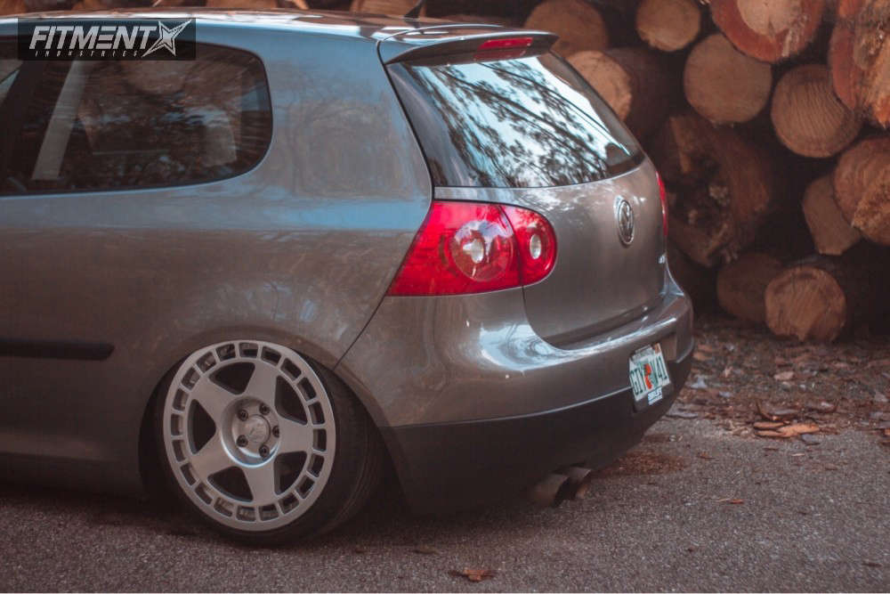 2007 Volkswagen Rabbit 2.5 with 18x9 Fifteen52 Turbomac and Nankang ...