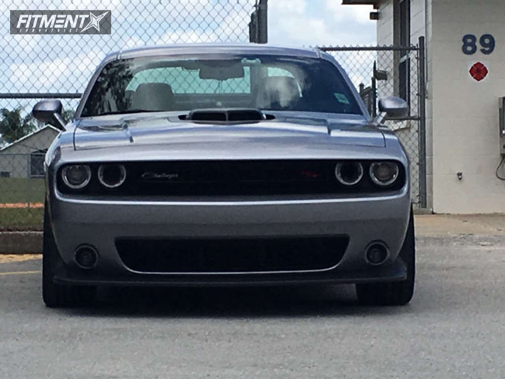 2016 Dodge Challenger R/T Scat Pack with 20x9 Ferrada FR3 and Atturo ...