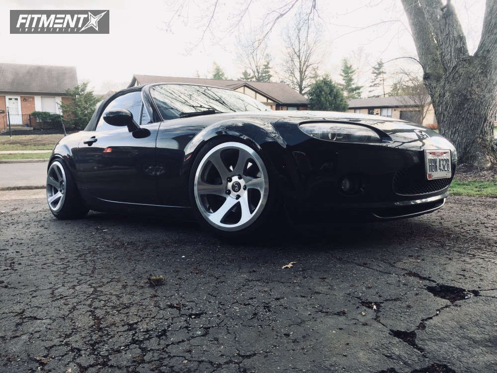 2006 Mazda MX-5 Miata with 17x9 JNC Jnc032 and Hankook 215x45 on ...