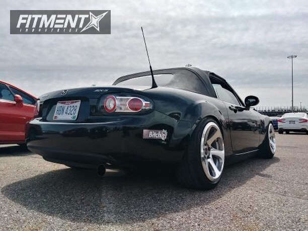 2006 Mazda MX-5 Miata with 17x9 JNC Jnc032 and Hankook 215x45 on ...