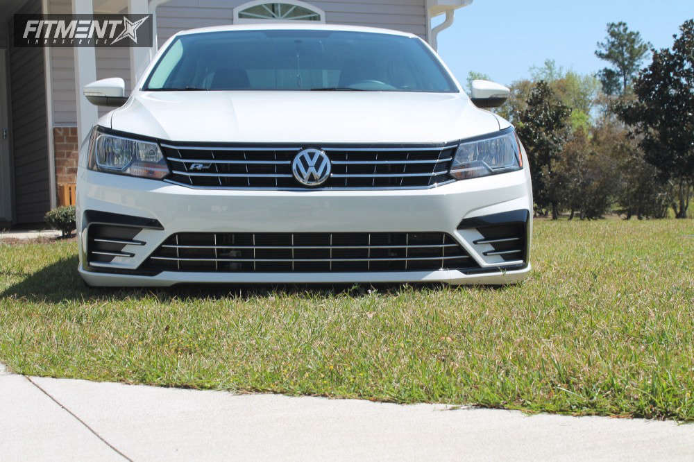 2017 Volkswagen Passat with 19x8.5 ESR Sr01 and Achilles 215x35 on Air ...