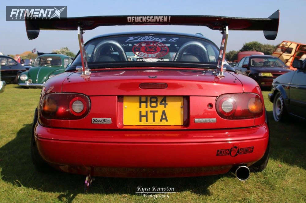 1990 Mazda MX-5 Miata with 15x8 Rota RKR and Nankang 185x45 on ...