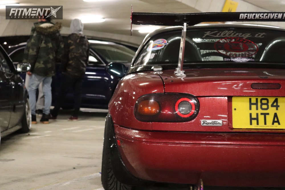 1990 Mazda MX-5 Miata with 15x8 Rota RKR and Nankang 185x45 on ...