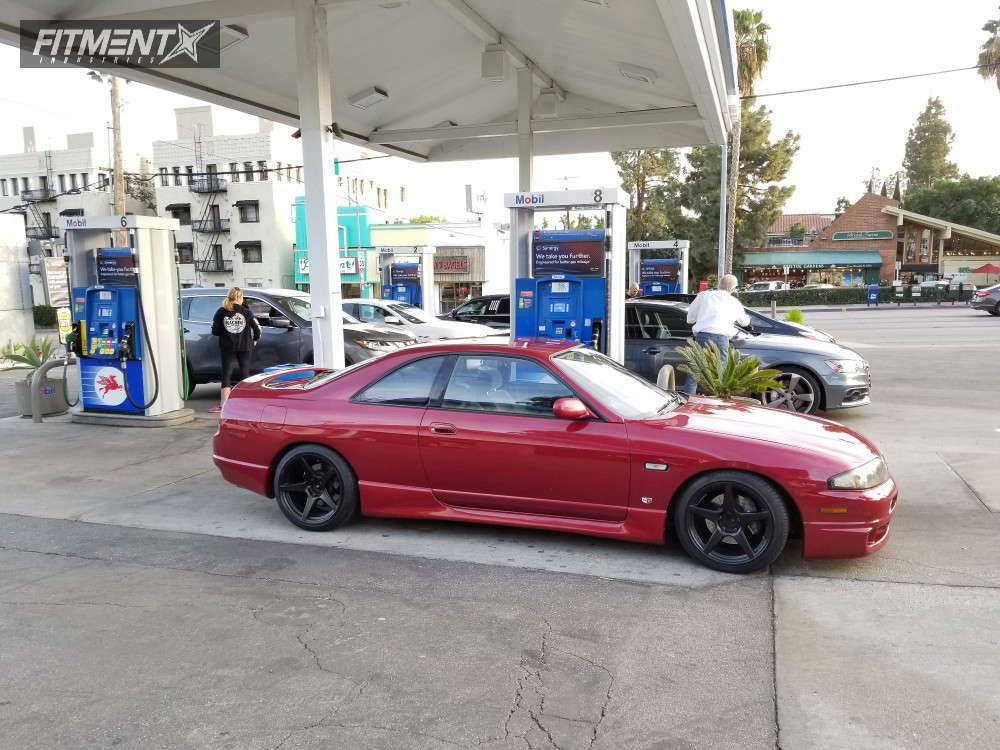 1993 Nissan Skyline R33 with 17x8.25 XXR 535 and Accelera 215x45 on ...