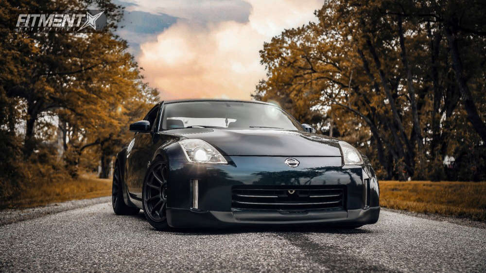 2008 Nissan 350Z with 18x10.5 Ambit Rt8 and Federal 275x35 on Lowering ...