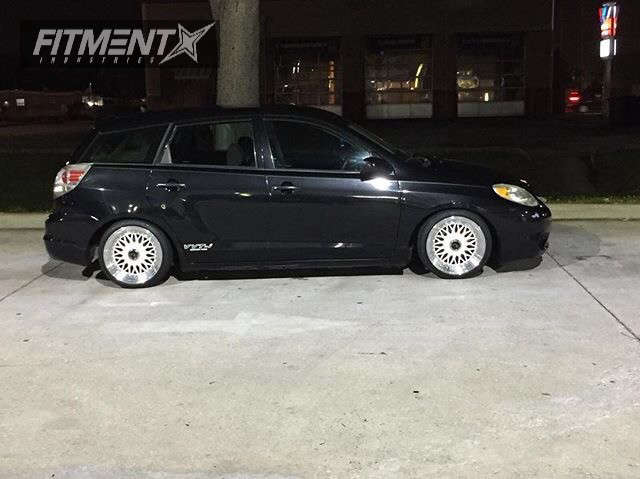 2006 Toyota Matrix with 17x8.5 JNC Jnc004 and Venezia 195x40 on ...