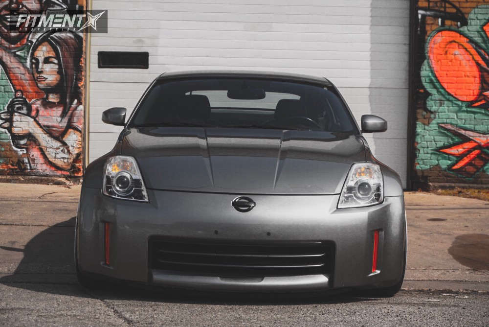 2006 Nissan 350Z with 19x10.5 ESR Sr07 and Federal 245x35 on Coilovers ...