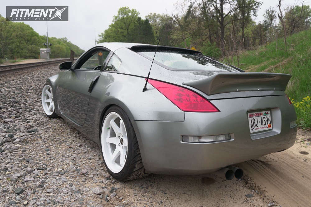 2006 Nissan 350Z with 19x10.5 ESR Sr07 and Federal 245x35 on Coilovers ...