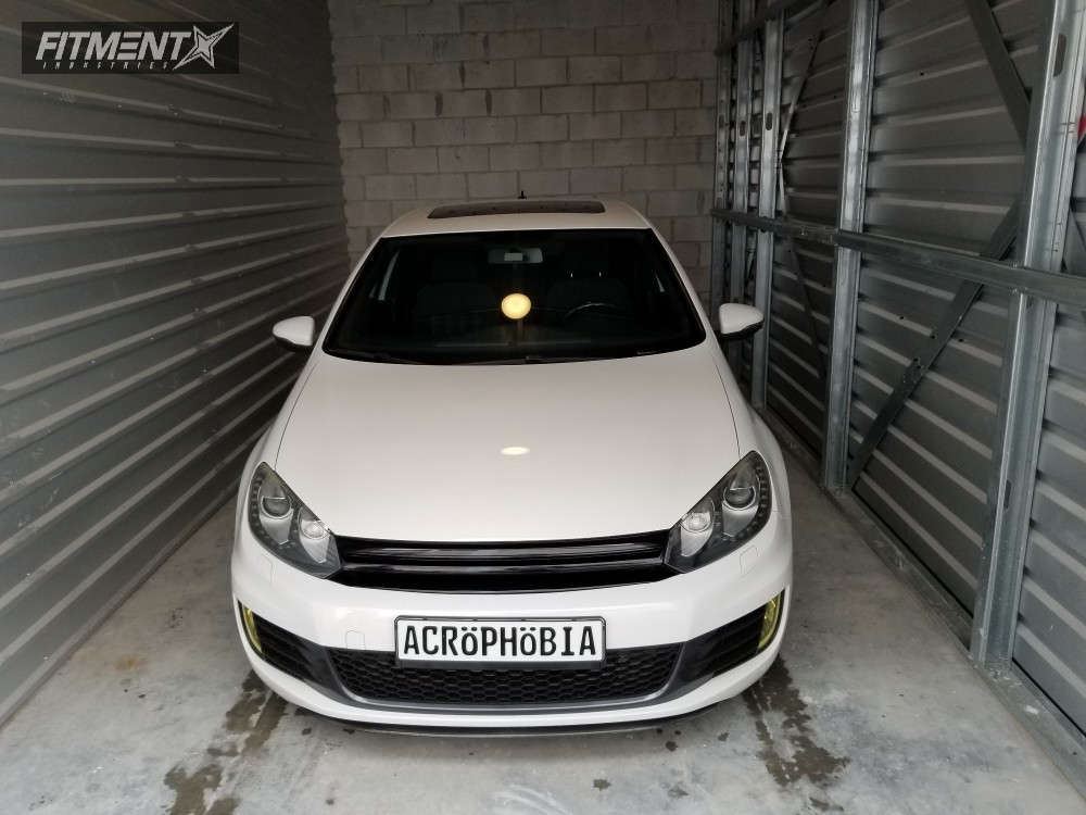 2013 Volkswagen GTI with 18x8.5 Neuspeed Rse10 and Nitto 225x40 on ...