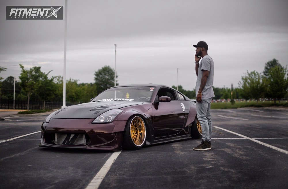 2004 Nissan 350Z with 19x11 Avant Garde F141 and Toyo Tires 255x35 on ...