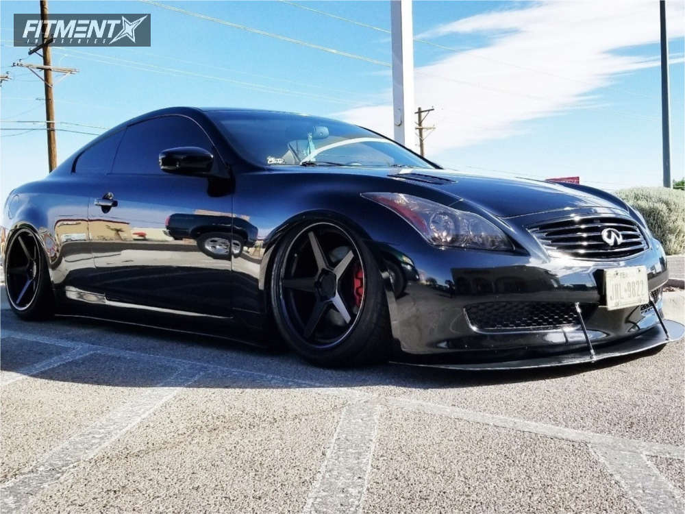 2008 INFINITI G37 with 19x9.5 Ferrada FR3 and Nitto 245x35 on Air ...
