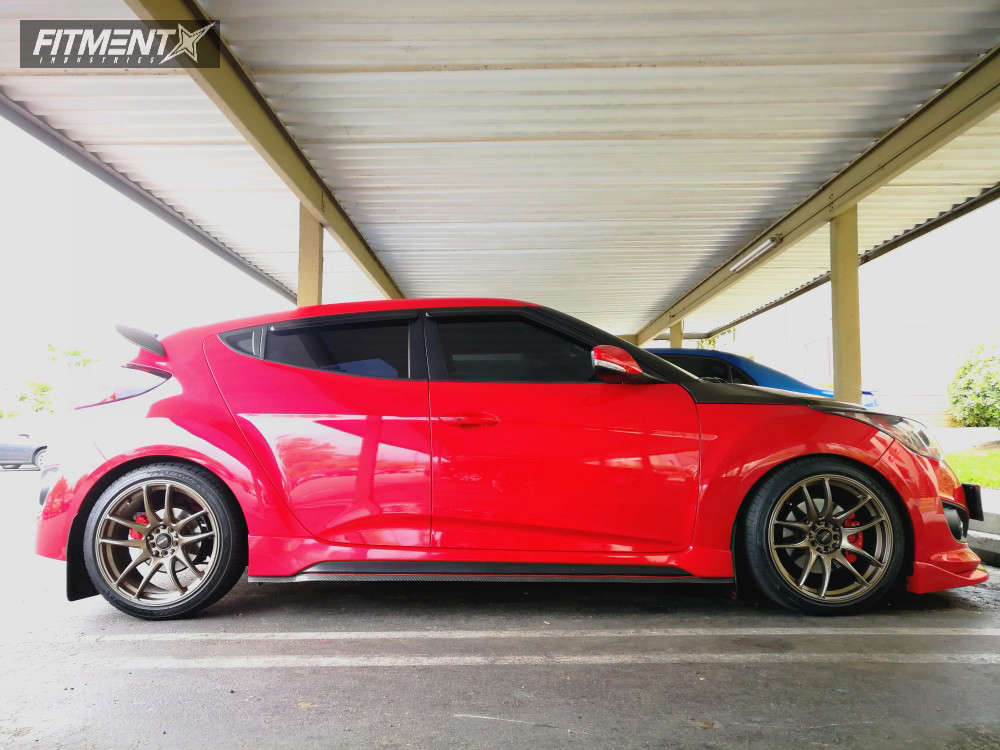 2016 Hyundai Veloster with 18x8.5 Traklite Drift and Lexani 225x40 on ...
