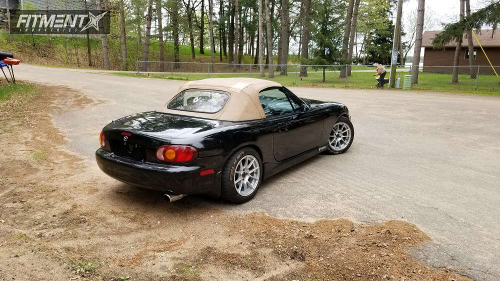 1999 Mazda Miata with 15x8 FFD Motorsport Evo 1 and Falken 205x50 on ...