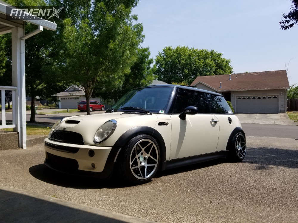 2004 Mini Cooper with 16x8 MST Mt26 and Federal 185x40 on Coilovers ...
