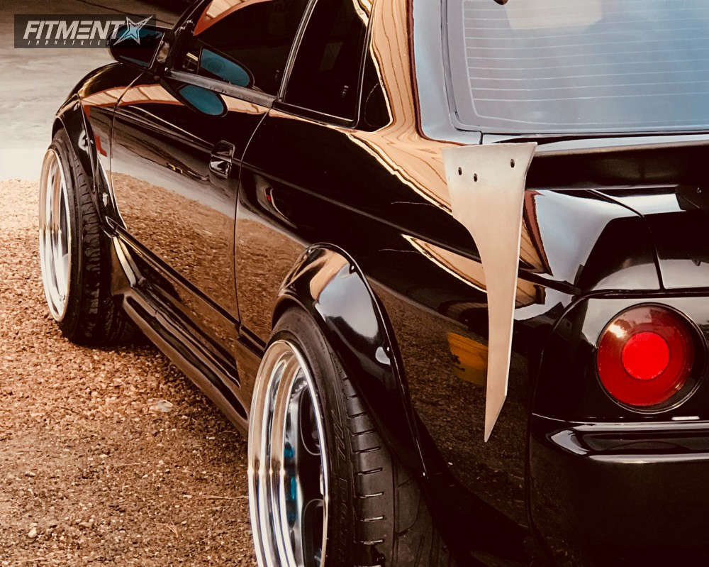 1990 Nissan Skyline R32 with 18x10 Work Meister S1 3p and Nexen 225x40 ...