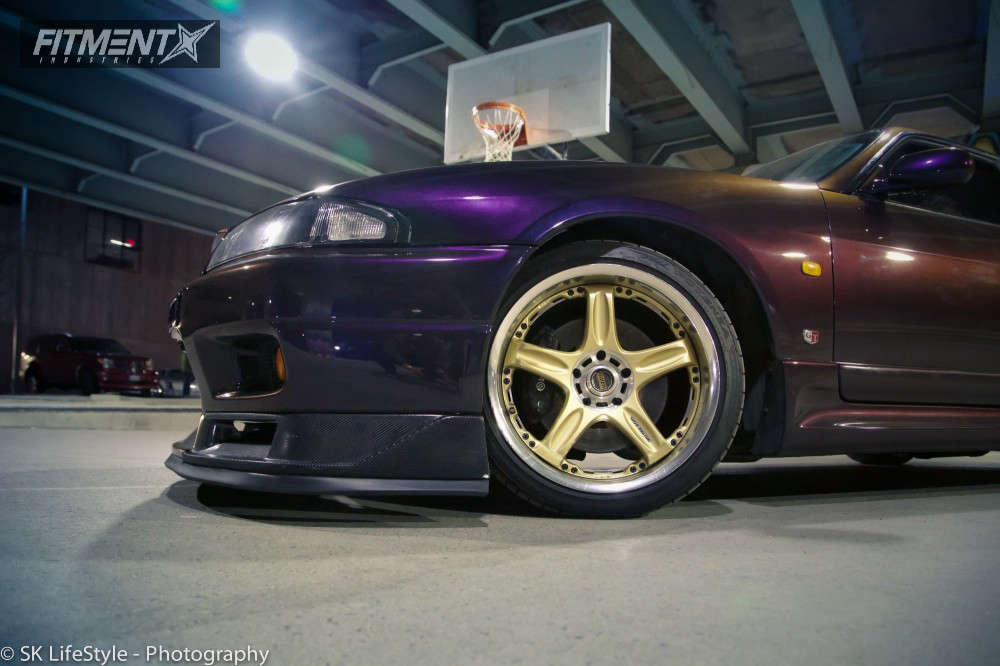 1996 Nissan Skyline R33 with 18x10 Volk Gt-c and Bridgestone 225x35 on ...