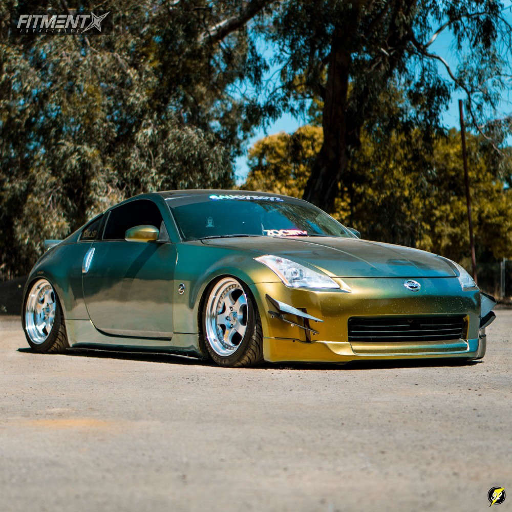 2004 Nissan 350Z with 18x8.5 ESR Sr06 and Federal 225x35 on Air ...