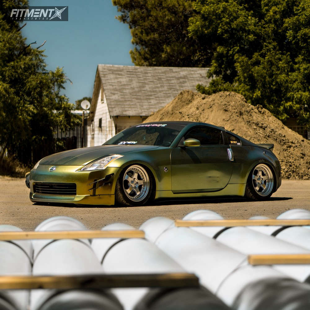 2004 Nissan 350Z with 18x8.5 ESR Sr06 and Federal 225x35 on Air ...