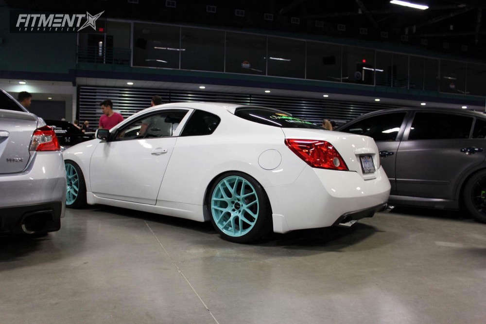 2009 Nissan Altima with 19x8.5 Avant Garde M310 and Firestone 235x35 on ...