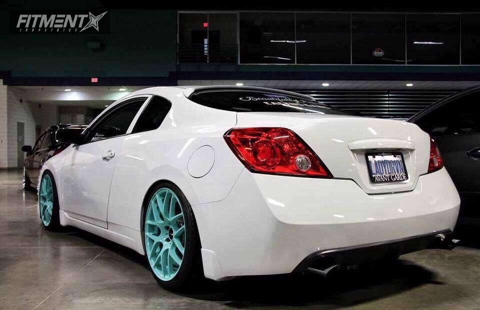2009 Nissan Altima with 19x8.5 Avant Garde M310 and Firestone 235x35 on ...