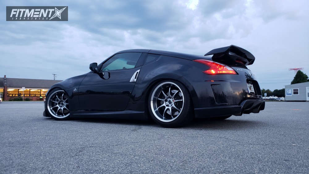 2011 Nissan 370Z with 19x9.5 Work D9r and Ohtsu 255x35 on Coilovers | 436350 | Fitment Industries