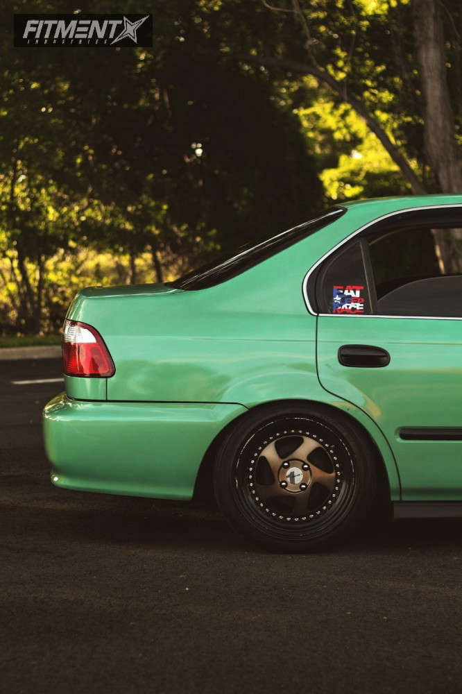 2000 Honda Civic with 15x8.5 AVID1 AV19 and Yokohama 205x50 on ...