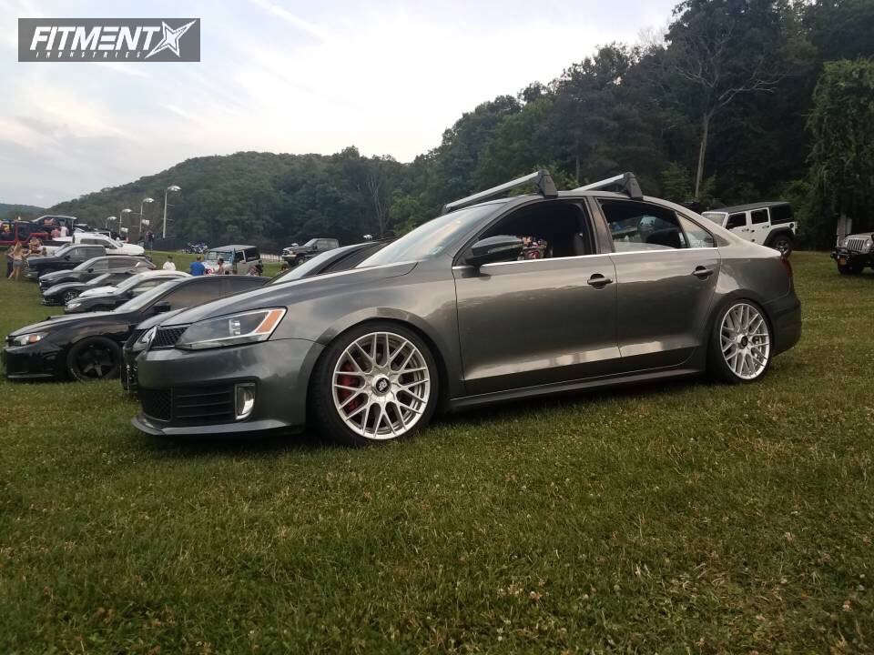 2014 Volkswagen Jetta with 18x8.5 Rotiform Rse and Hankook 225x40 on ...