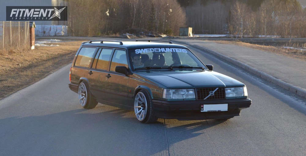 Lowered Volvo 940