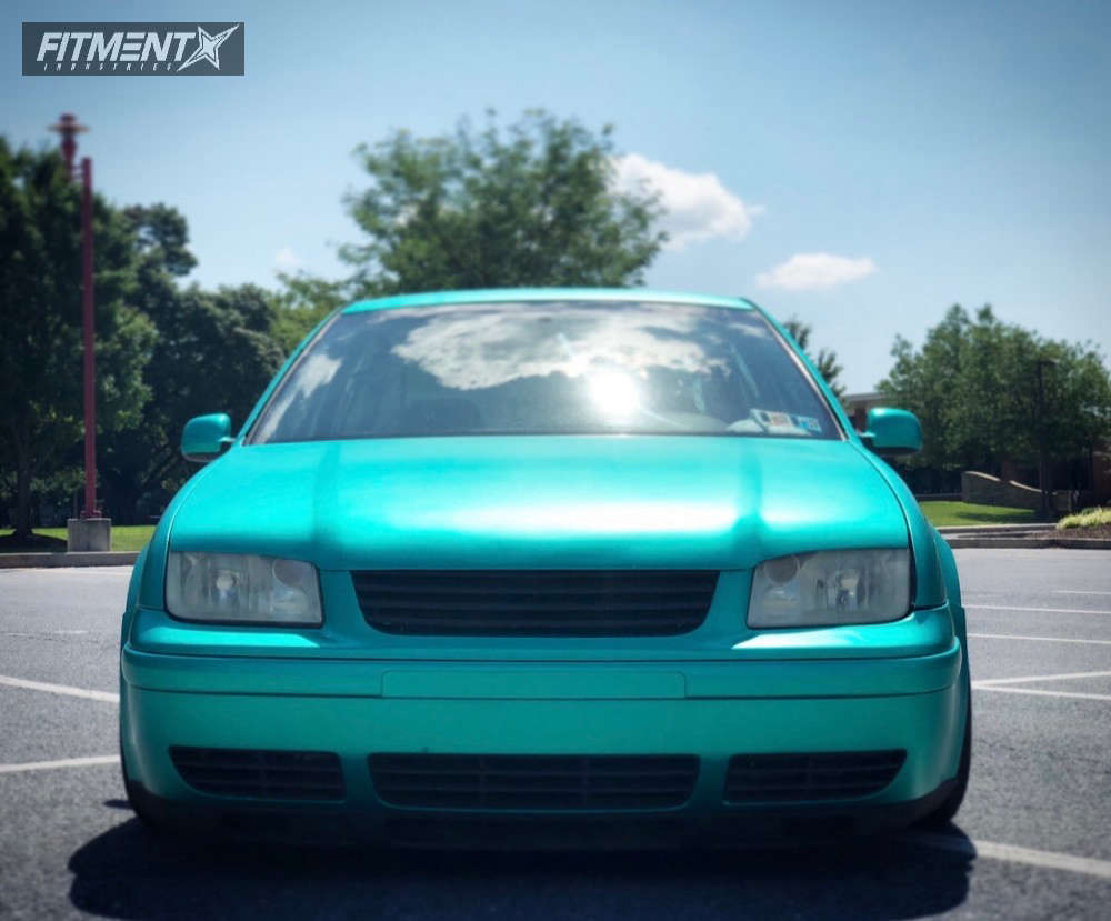 2001 Volkswagen Jetta with 18x8.5 Aodhan Ds01 and Yokohama 215x35 on ...