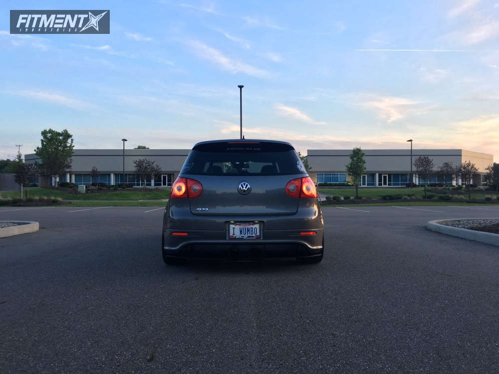 2008 Volkswagen R32 Base with 18x8 Enkei Tenjin and Michelin 225x40 on ...