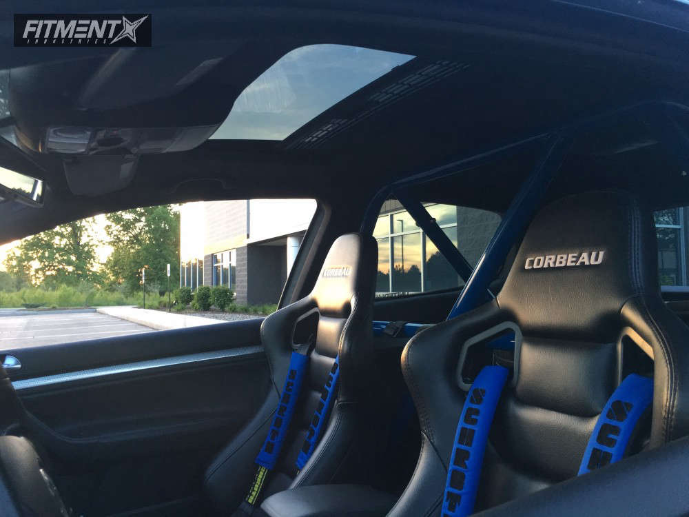 2008 Volkswagen R32 Base with 18x8 Enkei Tenjin and Michelin 225x40 on ...