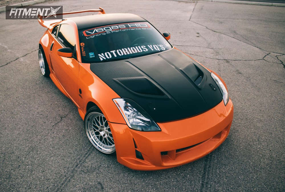 2004 Nissan 350Z with 19x9.5 ESR Sr01 and Nankang 225x35 on Lowering ...