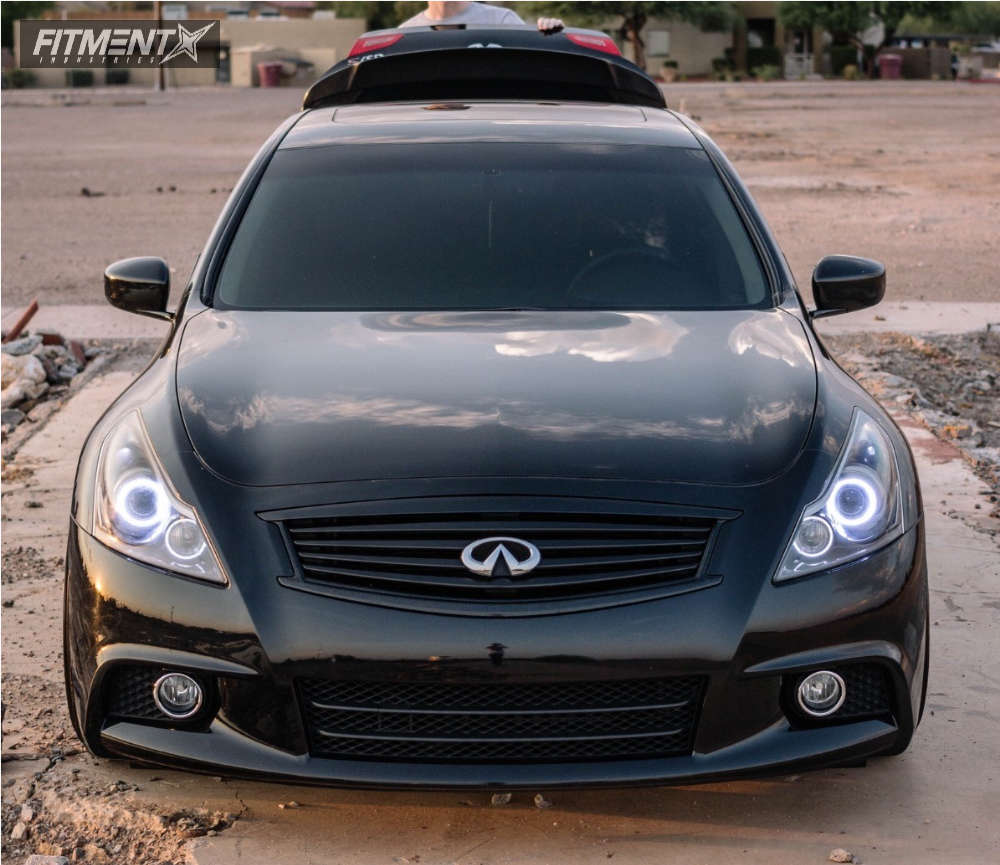 2011 INFINITI G37 with 20x9.5 Vossen Vfs10 and Michelin 235x35 on ...