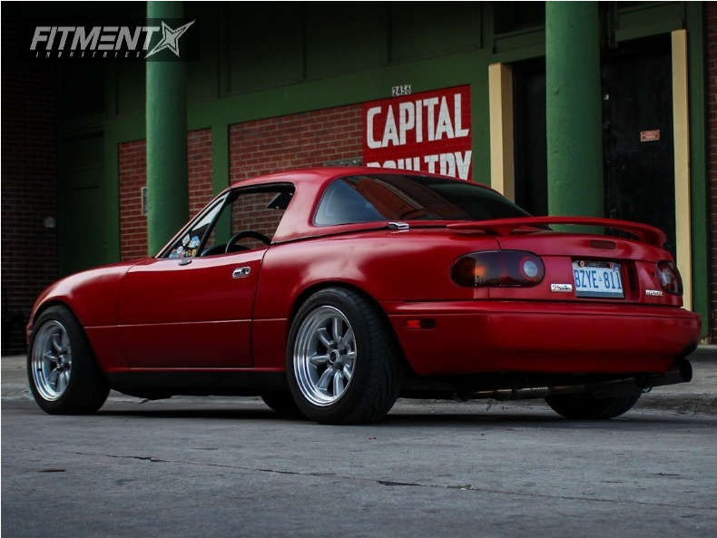 1989 Mazda MX-5 Miata with 15x8 Rota Rkr and Nitto 205x50 on Coilovers ...
