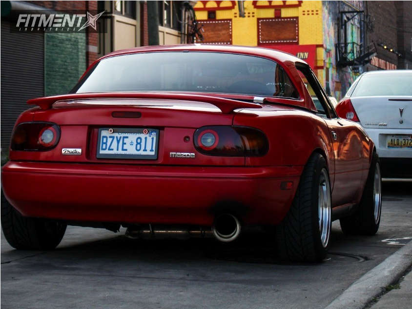 1989 Mazda MX-5 Miata with 15x8 Rota Rkr and Nitto 205x50 on Coilovers ...