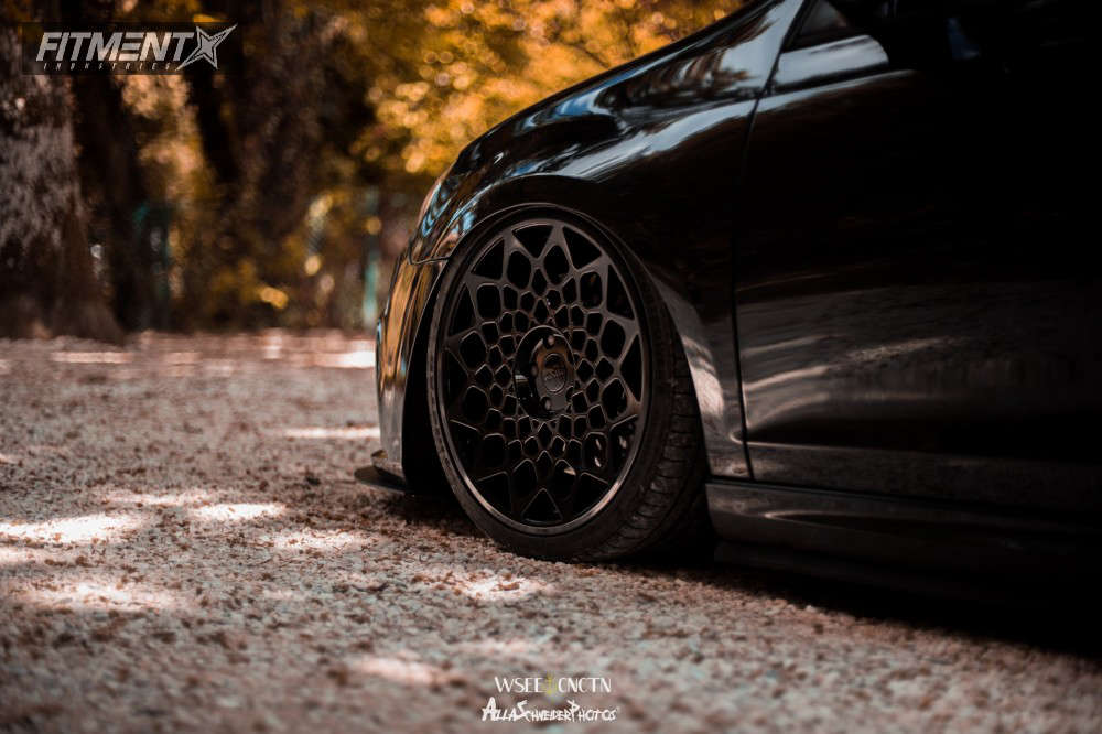 2010 Volkswagen Golf R with 19x8.5 Radi8 R8b12 and Michelin 235x35 on ...