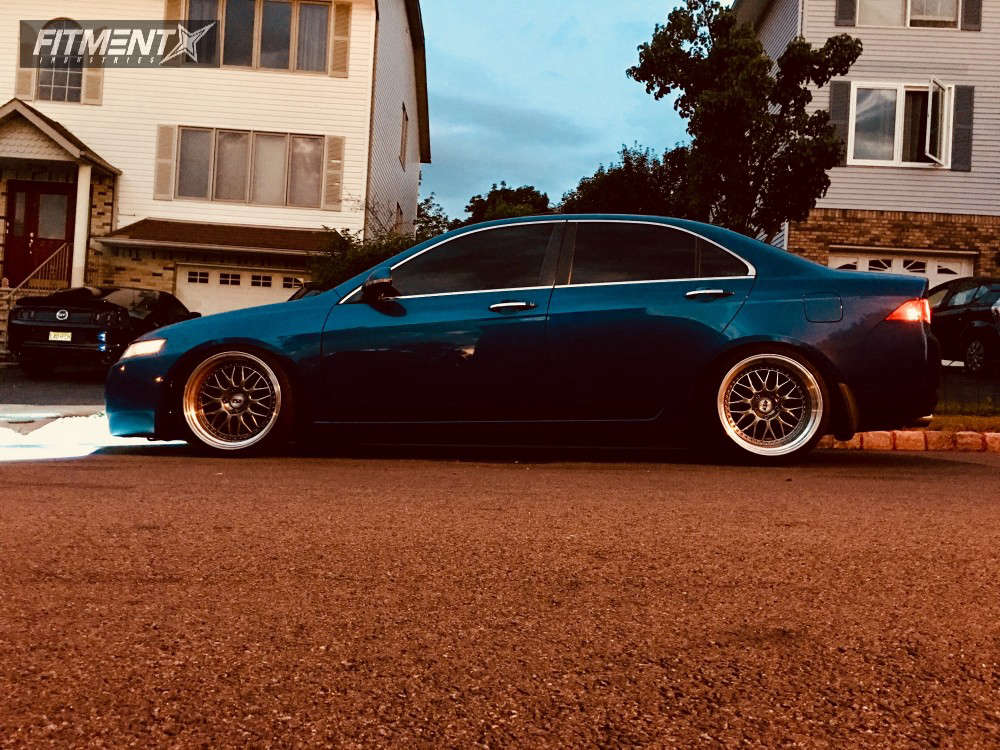 2005 Acura TSX Base with 18x9.5 ESR Sr01 and Achilles 215x35 on ...