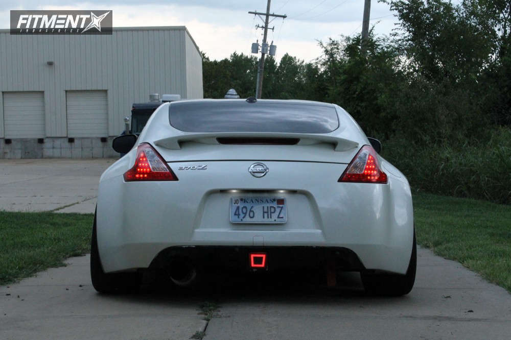 2009 Nissan 370Z with 19x9.5 Varrstoen Es1 and Michelin 245x40 on ...