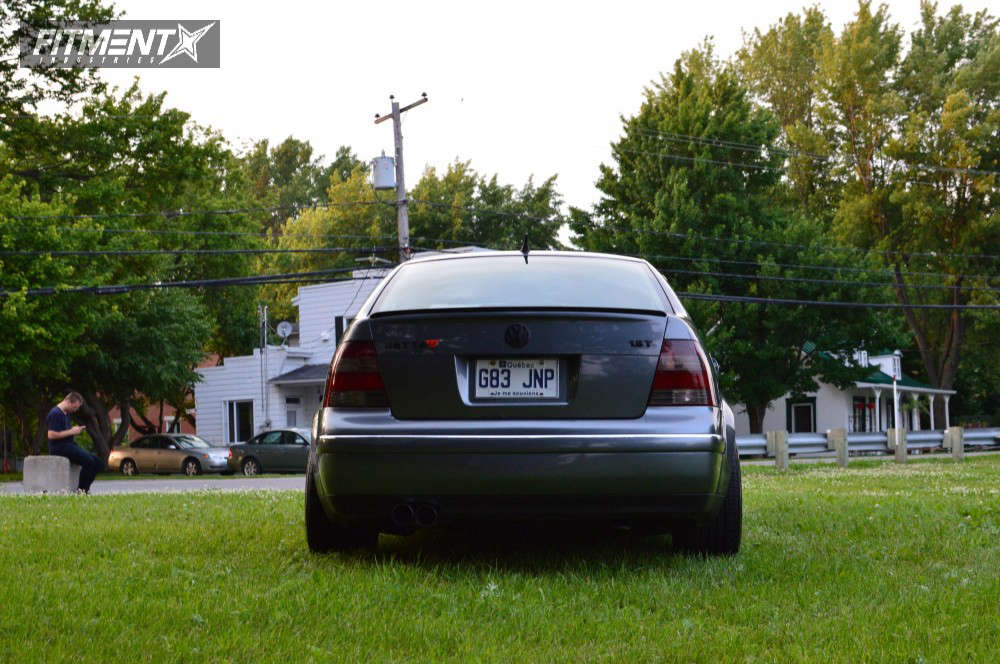 2004 Volkswagen Jetta with 17x9 Fast Wheels Hayaku and Nexen 225x45 on ...